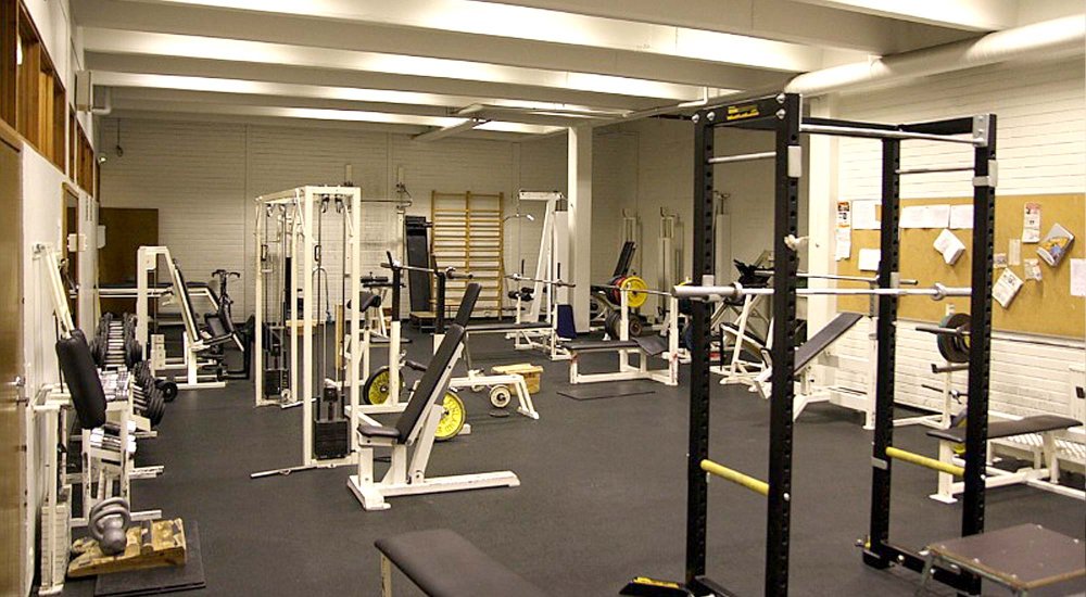 Liikuntatalon kuntosalit